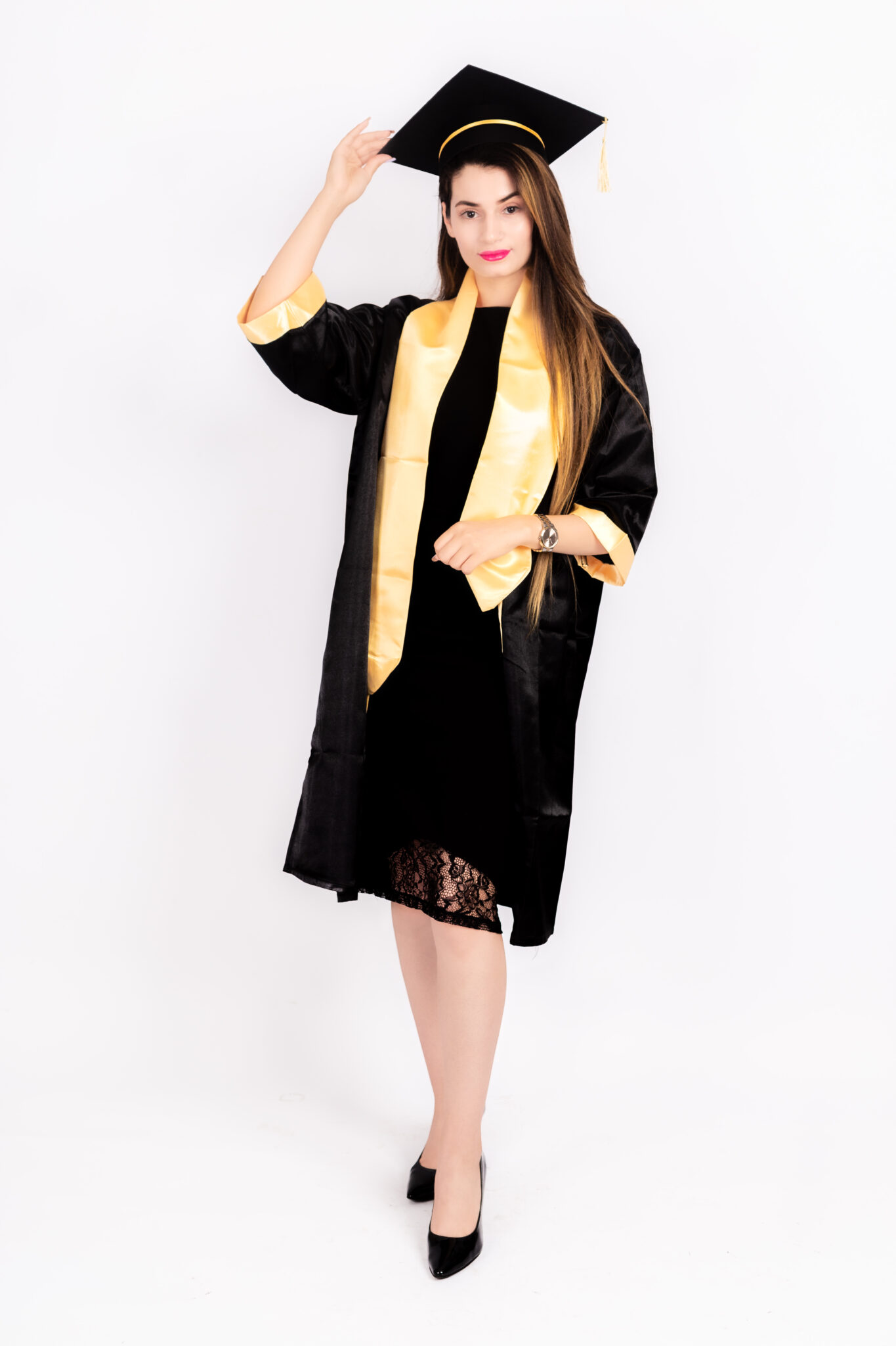 Tenue De Soutenance : Robe De Soutenance , Chapeau et Echarpe Doré ...