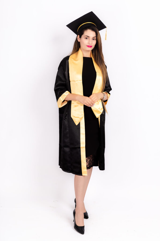 Tenue De Soutenance : Robe De Soutenance , Chapeau et Echarpe Doré ...